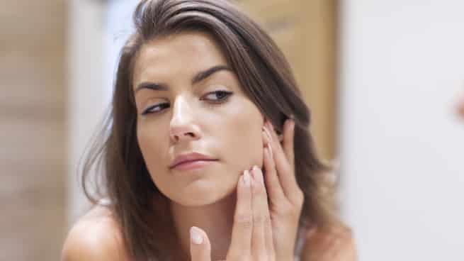 Oily skin and hyperseborrhea - Cosmetic efficacy studies, in vitro tests
